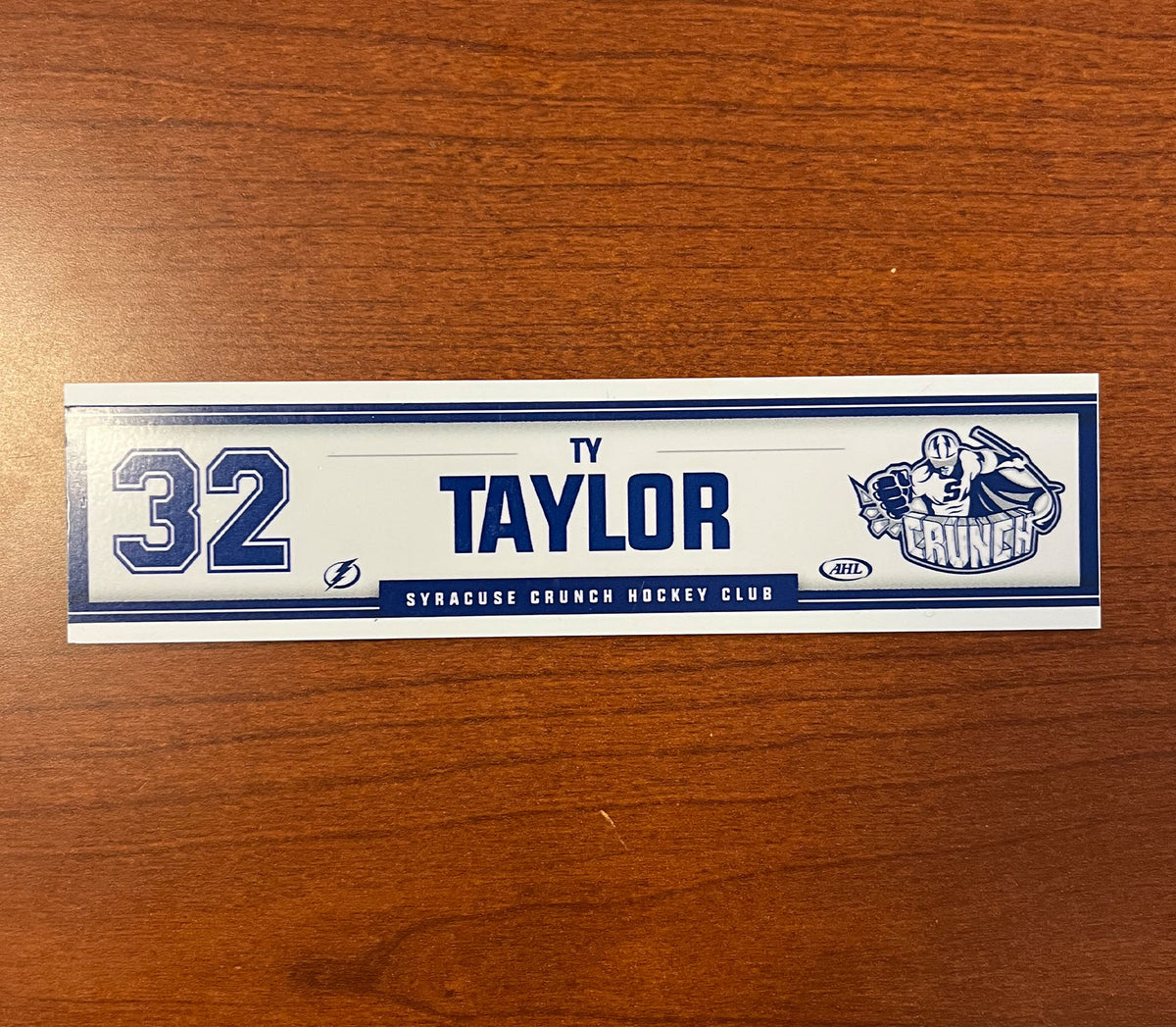 #32 Ty Taylor Home Locker Room Nameplate – Syracuse Crunch Official ...